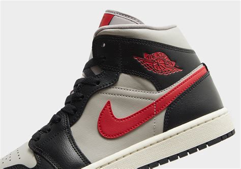 Air Jordan 1 Black Red Laces At Savannah Derrington Blog