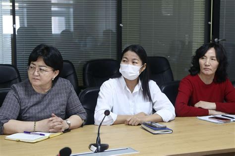 МАЛЫН УДМЫН САНГИЙН ҮНДЭСНИЙ ТӨВД АЖИЛЛАЛАА