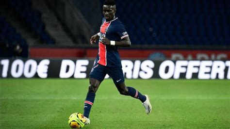 فرنسا لجنة الأخلاق تحقق مع اللاعب إدريسا غانا لرفضه دعم الشذوذ أخبار رابطة علماء أهل