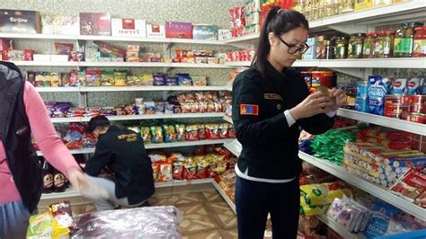 Баянчандмань сумаас хадгалалтын хугацаа хэтэрсэн 5 7 тонн хүнсний бүтээгдэхүүнийг хураажээ