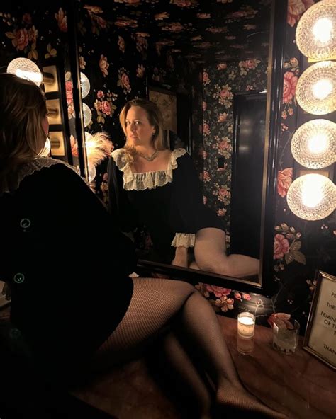 S Actress Alicia Silverstone Flashes Legs In Fishnets For Impromptu Photoshoot And