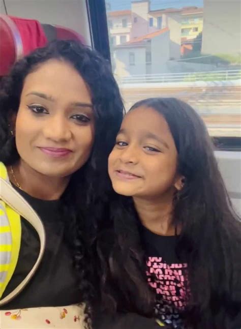 චූටි ආර්යානාට චූටි සප්‍රයිස් එකක් මෙන්න බලන්න්කෝ දෝණිගේ සතුට
