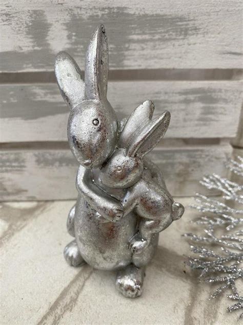 Статуетка великодня крольчиха з малям H 12 см полістоун — ціна 220