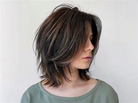 25 Gorgeous Layered Shoulder Length Hair Ideas For 2026