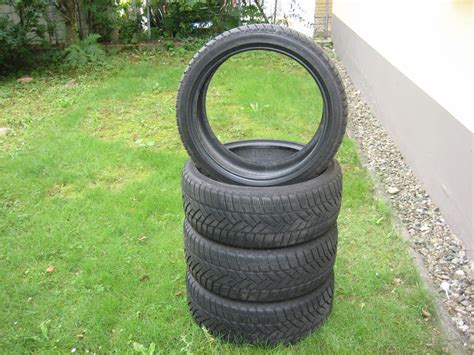 Biete einen 19 Zoll Winterreifensatz 235/40 R19 Dunlop Sp Wintersport ...