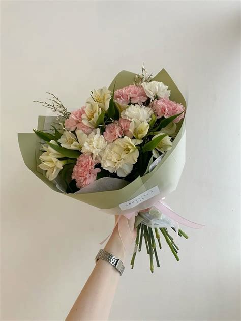 Пин от пользователя Bad Luck на доске Флористика в 2024 г Простые цветочные композиции