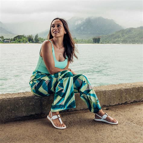 La‘i T Bar Womens Strappy Sandals Tan Olukai Olukai Canada