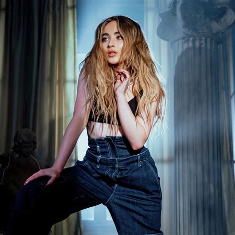 900x900 Resolution Sabrina Carpenter 900x900 Resolution Wallpaper