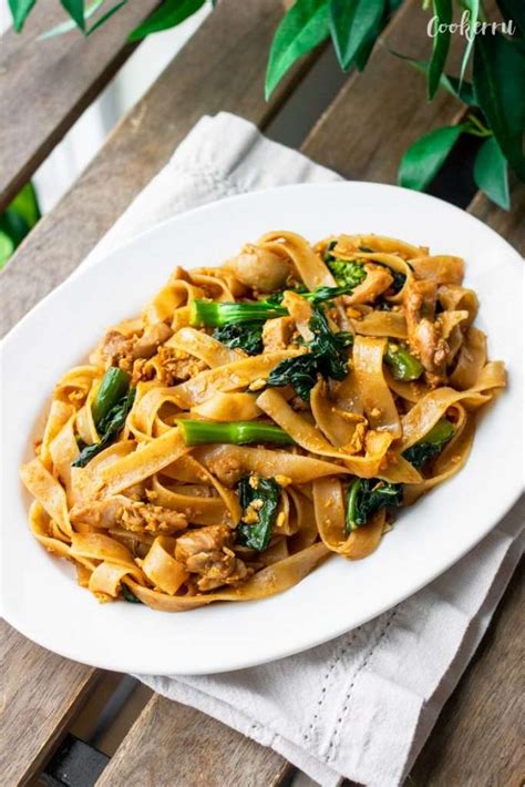 15 Minute Pad See Ew Noodles