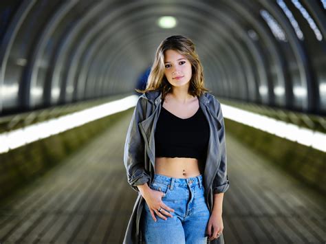 Iris V Shootz Casting Agency