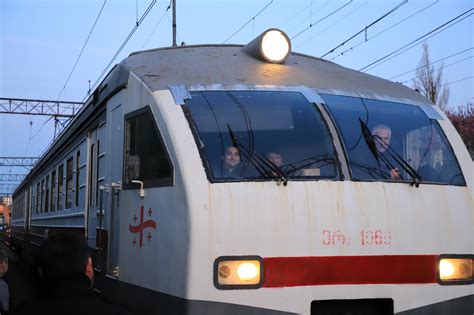 ზესტაფონის საგარეუბნო მატარებელმა მარშრუტით ქუთაისი საჩხერე ქუთაისი მგზავრთა მომსახურება