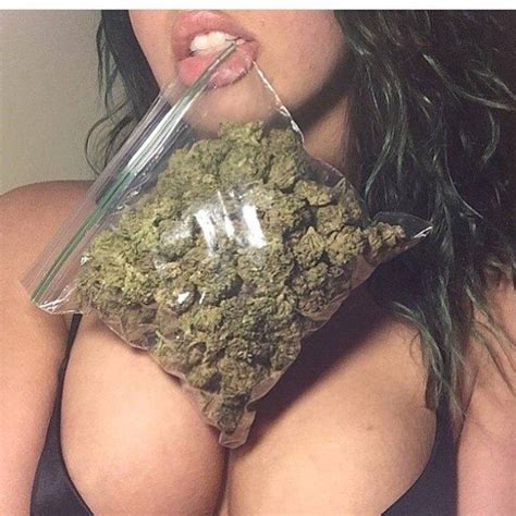 Girls Posing With Weed For Geekey Cuz Its 420 Weekend Of The Day