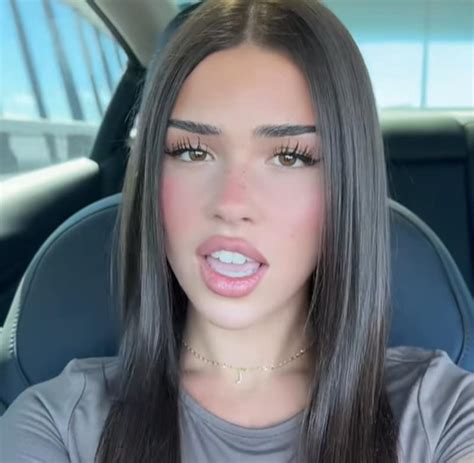 Ze Filmde Zichzelf 12 Seconden Nu Breekt Ze Tiktok Record Leah