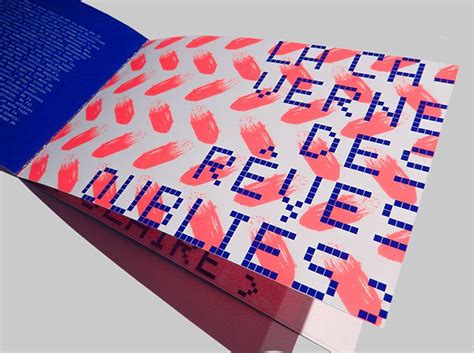 35 Creative Examples Of Typographic Brochure Designs Bashooka Papelería Riñones