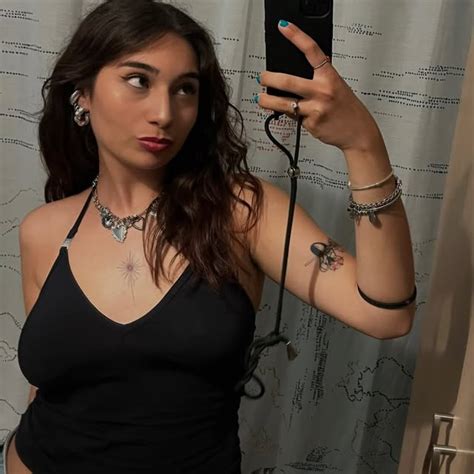 Debora Debora De Palo • Threads Say More