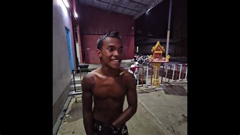 ក្រាក់ អាក្រាញ់ ឡើងមកភ្នំពេញម្នាក់ឯងដើម្បីប្រកួត