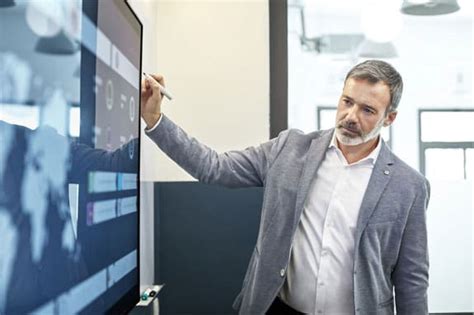 Performance Metrics Definition Types And Examples Netsuite