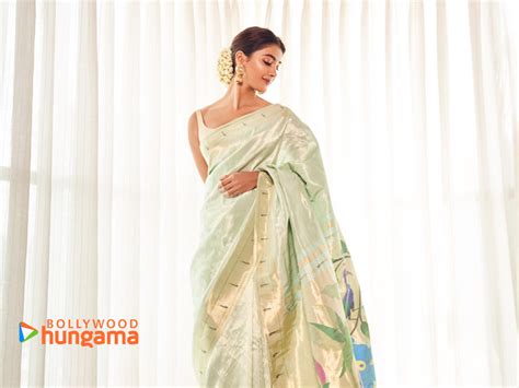 Pooja Hegde Wallpapers Pooja Hegde 3 137 Bollywood Hungama