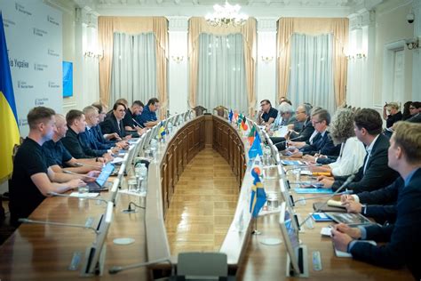 Наше завдання обєднати зусилля усього світу навколо усунення екологічних проблем які виникли