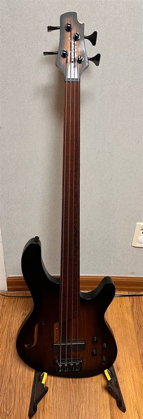 콜트 프렛리스 베이스 Fretless Bass B4fl Mhpz 판매 중고악기 뮬