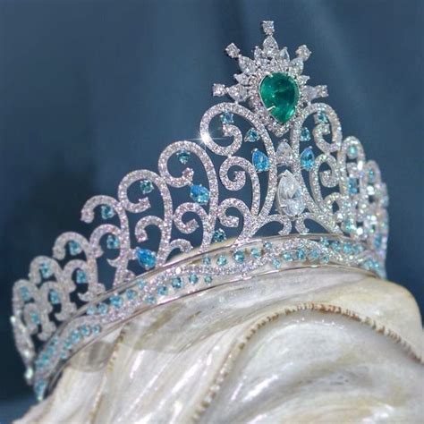 Pin de Алиса en Корона ♛и всё такое♡ | Joyas de moda, Joyería para ...