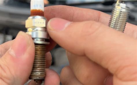 火花塞多少公里换合适？坤头企业在线拆解 发光的三极管yoyo 发光的三极管yoyo 哔哩哔哩视频