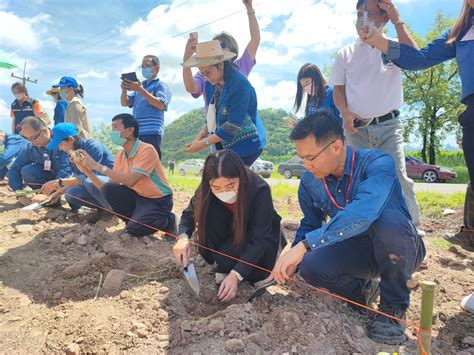 สกจ สบ ร่วมกิจกรรม Kick Off การปลูกพืชพลังงาน หญ้าเนเปียร์ โครงการ