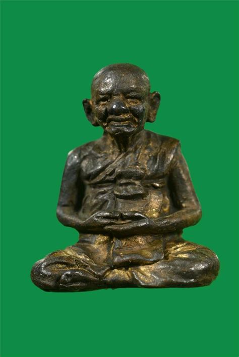 รูปหล่อนั่งรวยหลวงปู่หงษ์ ร้าน เดชศิริลักษ์