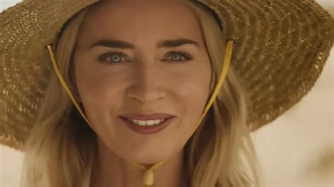 Emili Blant O Fenomenu Barbihajmer Glumica O Najvećem Filmskom Rivalstvu U 2023 Godini