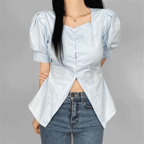 [허리잘록 뒷리본]스퀘어 퍼프 단추 블라우스 밑단트임 반팔블라우스 에이블리