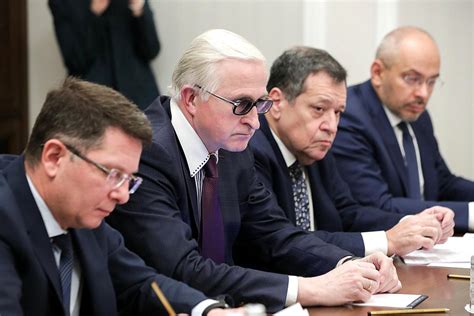 Совещание по обсуждению пакета законопроектов о защите и поощрении