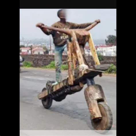 ｢右左折や転回をする場合の進路変更の合図は30メートル前に出 Yahoo知恵袋