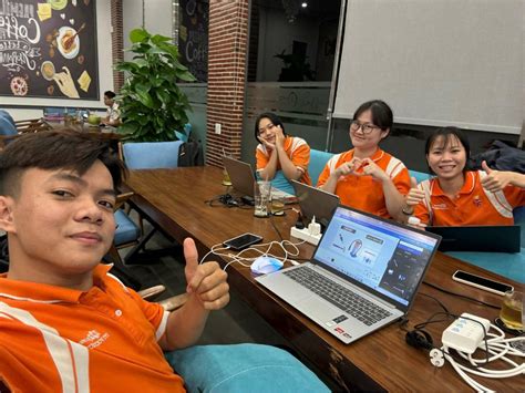 Teamwork Khó Có Nụ Cười Mới Lo Nhóm Sinh Viên Fpt Polytechnic Cần Thơ Hoạt động Hiệu Quả
