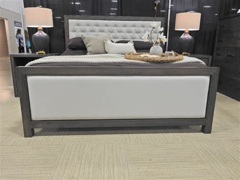 Robin Bed Solid Wood Upholstered Headboard Bed Ccf