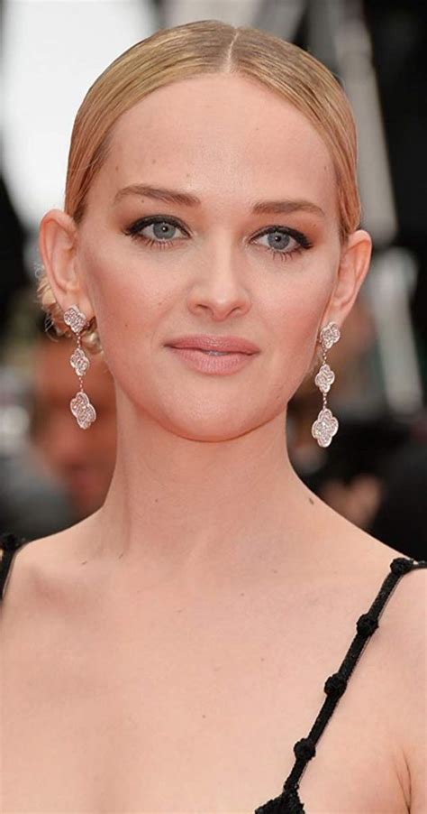 Jess Weixler Biography Height And Life Story Super Stars Bio