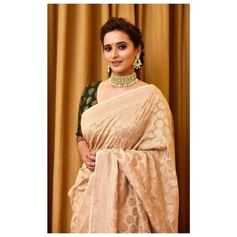 Image May Contain One Or More People And People Standing Hot Women Dress Saree Trends