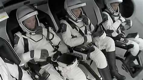 Musk’s SpaceX Axes Rescue of Astronauts He Said Biden Left in Space