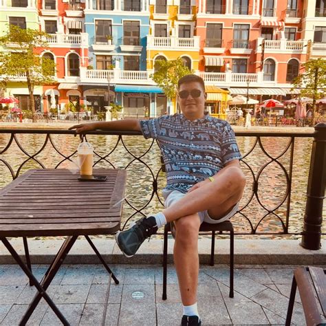 Хо Ши Миний нэрэмжит 14 р сургууль төгсөгчдийн холбоо Дэлхийн өнцөг булан бүрт суугаа мянга