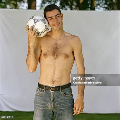 154 Robert Pires 1998 Photos And High Res Pictures Getty Images