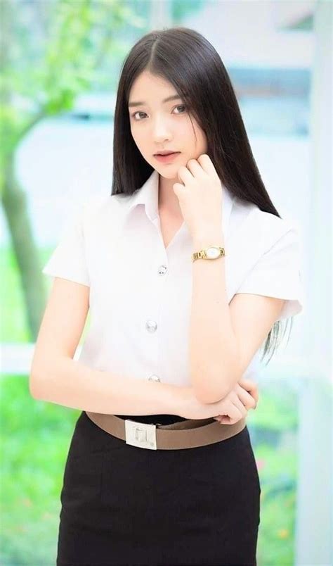 ปักพินโดย น้อย เทียนทะเล ใน นักศึกษา มหาลัย นางแบบ ผู้หญิง เพศหญิง