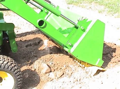 52 Ratchet Rake On John Deere Tractor