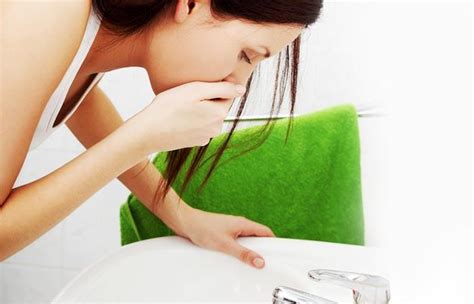 8 Side Effects Of Drinking Too Much Lemon Water