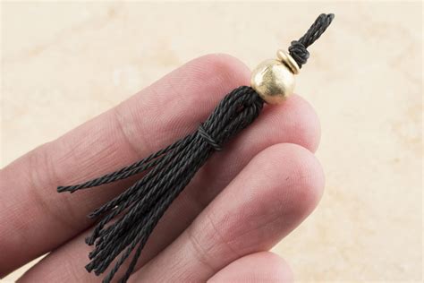 How To Make A Tassel With Waxed Cotton Diy Tutorial 9 Steps With