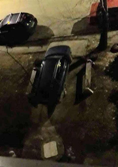 Безобразие Нагъл шофьор затапи входа на блок в Монтана