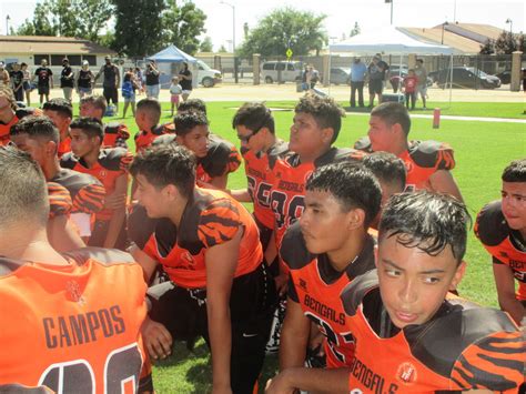 Bengals Varsity Beats Southern Ravens 44 0 Wasco Tribune