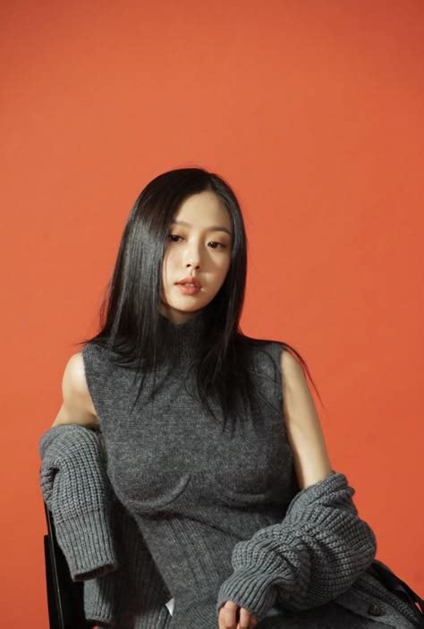 Go Min Si Wallpapers 고민시