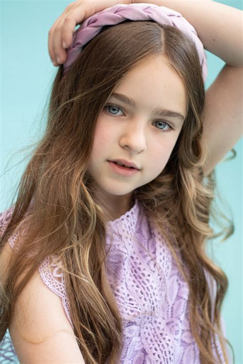 Lara R Model Jackie Lee