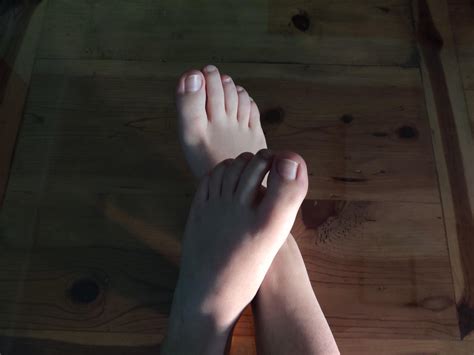 Just Lick Them R Foottalk