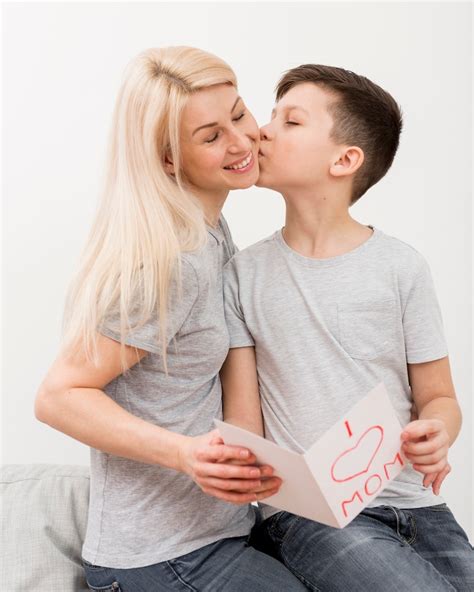 Mutter Sohn Mutig Fotos Lade Kostenlose Hochwertige Bilder Herunter