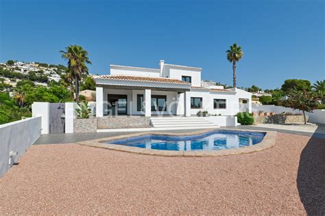 Villa De Estilo Mediterráneo Con Vistas Al Mar Moraira
